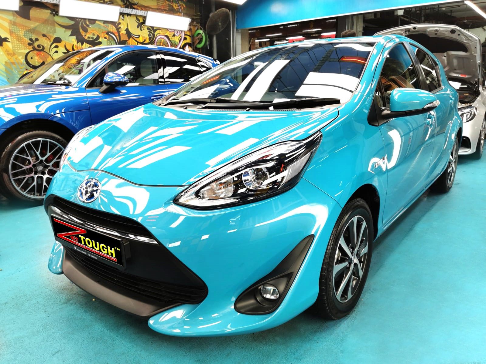 Amazing look of this vibrant Toyota Prius after Titanium Paint ...